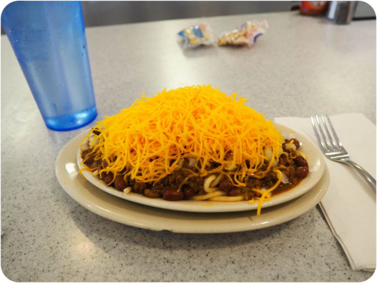 Cincinnati Eats: Famous Chili and the Best Pie in Ohio • Mellzah